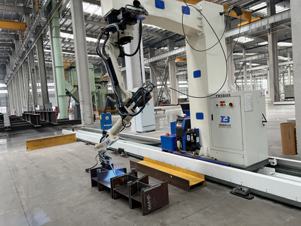 7 Axis Rail-mounted Robot Welding Workstation With Cantilever from ...